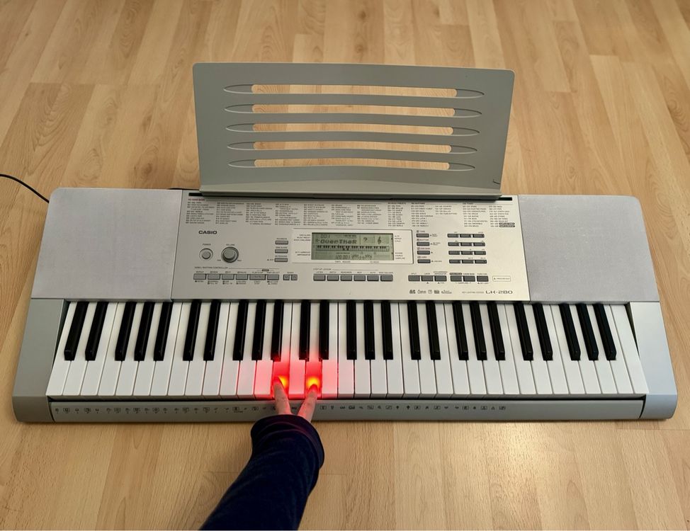 Casio Piano LK-280 mit 61 Tasten | Kaufen auf Ricardo