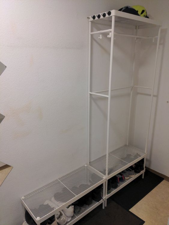 IKEA White metal clothes rack with shoe rack | Kaufen auf Ricardo