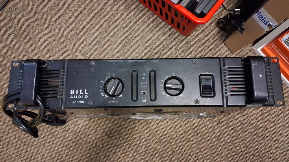 Hill Audio LC1200 ist ein Profi Leistungsverstärker 1200 Wat (Gebraucht ...