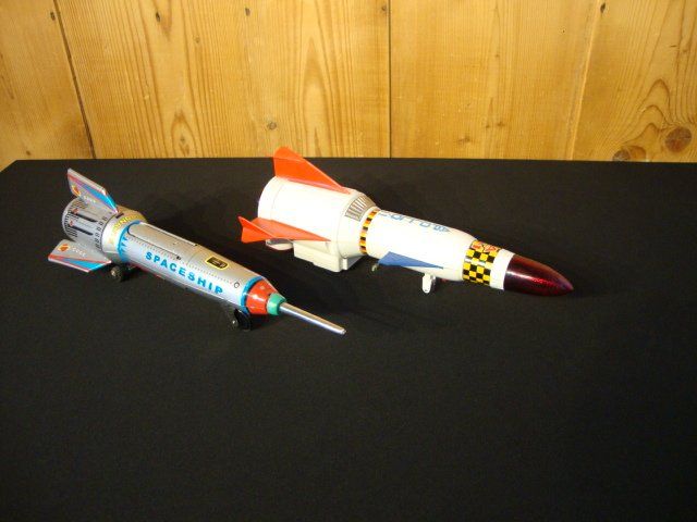 2 Stk. Raketen Space Toy Blechspielzeug / Battery Toy Japan (Gebraucht ...