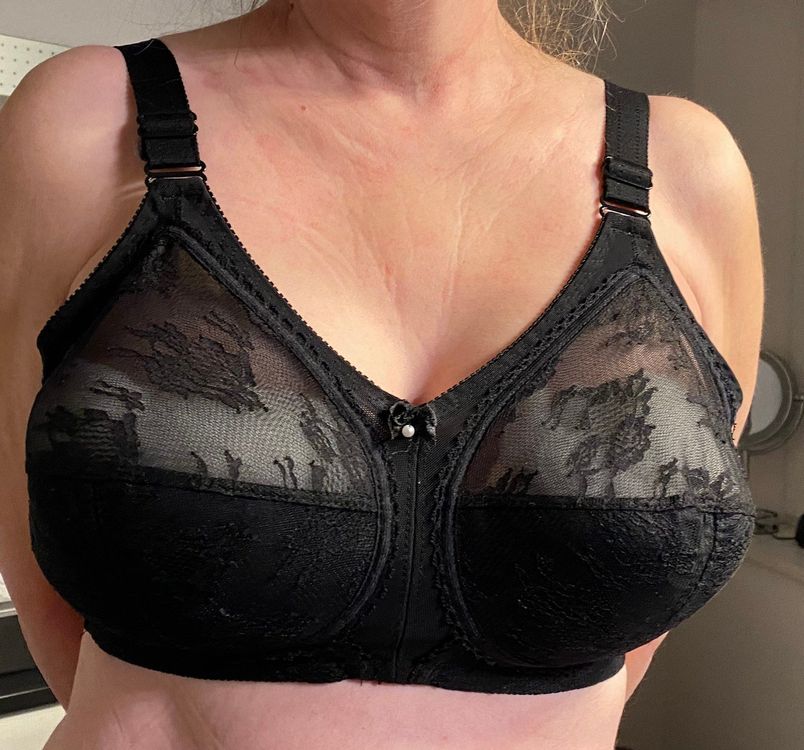 BH TRIUMPH schwarz 100D soutien-gorge reggiseno bra(Nr. 255) (Gebraucht) in Oftringen für CHF 30 ...