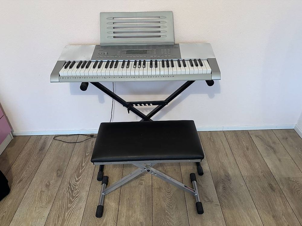 Casio LK-280 Keyboard/Ständer/Hocker (Gebraucht) in Frenkendorf für CHF ...