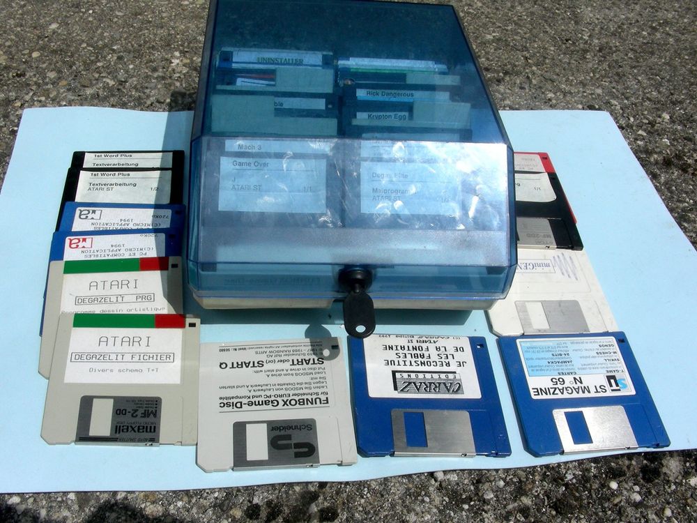 Atari Disk box - Disketten Los (Gebraucht) in Cormondrèche für CHF 15 ...