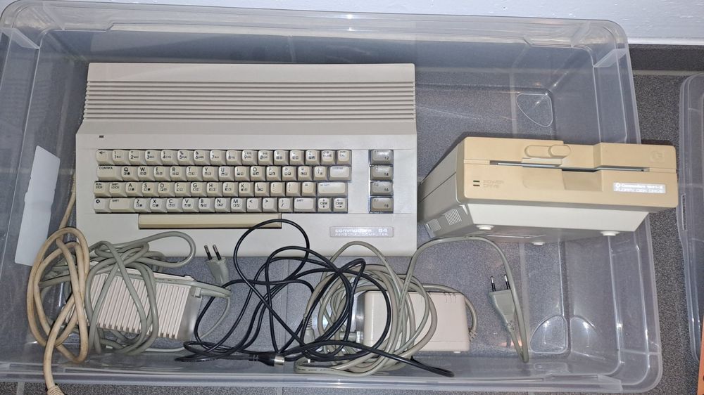 Commodore C64 Set inkl. Final Cartridge und viel Zubehör (Defekt) in ...