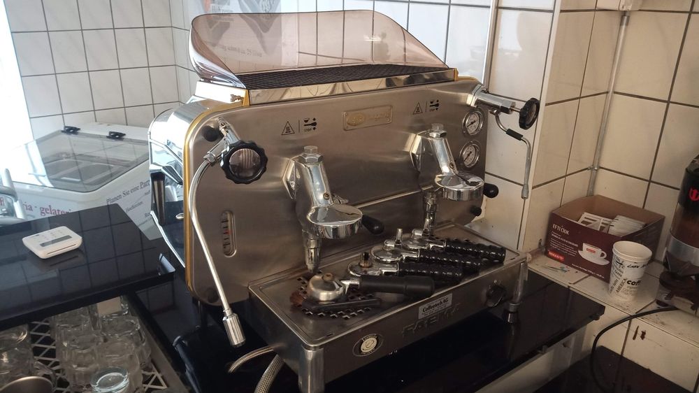 Faema E61 Legend Espresso Machine 2 Gruppen (Gebraucht) in Zug für CHF ...