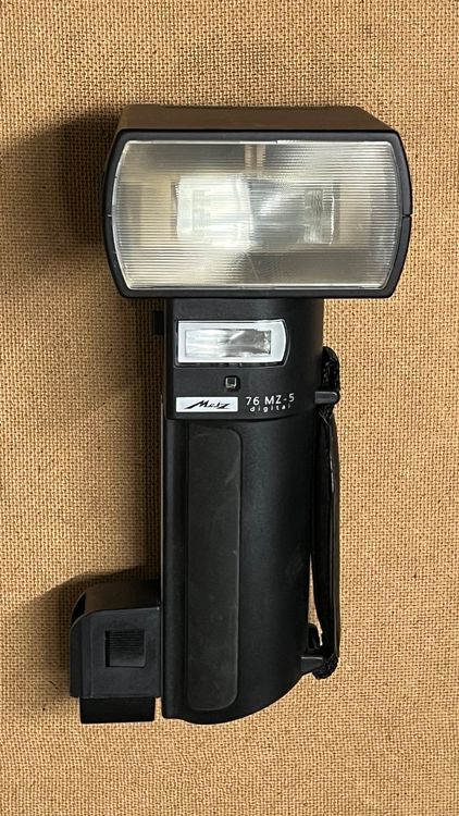 Metz 76 MZ 5, Profi Blitzgerät (Gebraucht) in Zürich für CHF 89 – mit ...