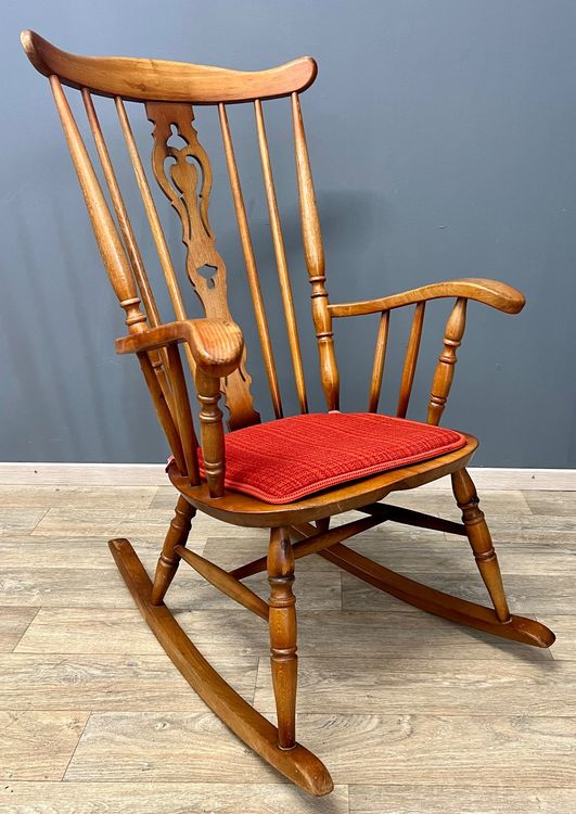 Alter massiv Holz Schaukelstuhl mit Sitzkissen | Kaufen auf Ricardo