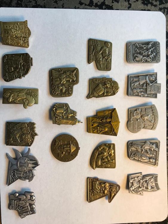 Fasnachtsplaketten Olten 19 Stk. (Gebraucht) in Killwangen für CHF 30 – mit Lieferung auf ...