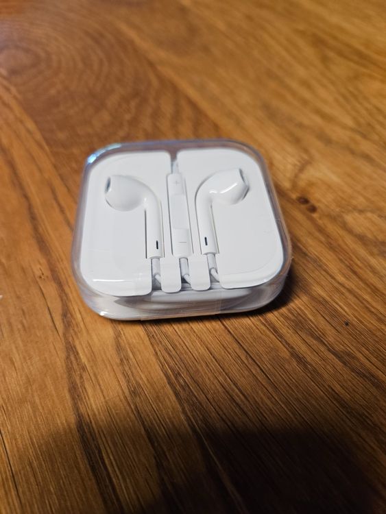 Apple kopfhörer (Neu und originalverpackt) in Matten b. Interl für CHF ...