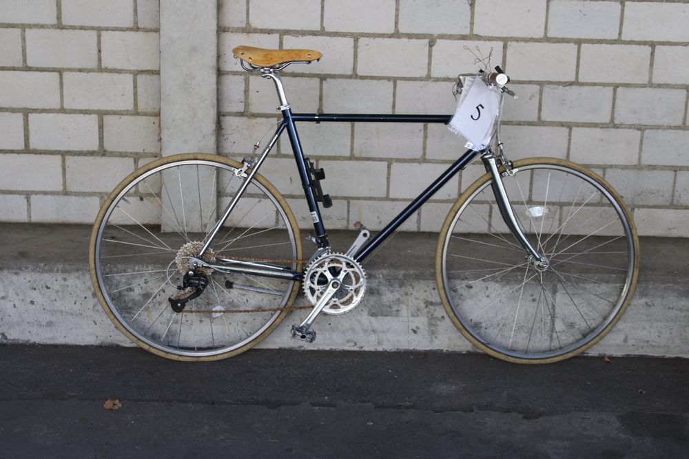 Velo 5 (Defekt) in Winterthur für CHF 216 – nur Abholung auf Ricardo kaufen