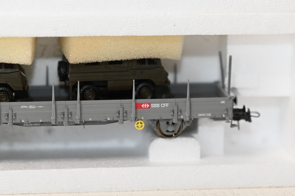 SBB Ks mit Armee Fahrzeugen Roco HO/DC 2er Set mit OVP | Kaufen auf Ricardo