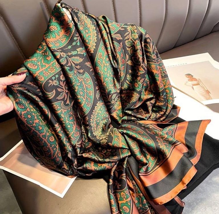 XXL Foulard in Paisley Muster NEU (Gebraucht) in Bern für CHF 12 – mit Lieferung auf Ricardo kaufen