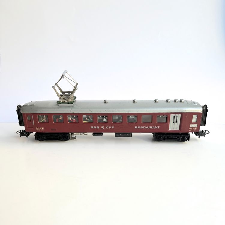 Märklin H0, Speisewagen 4035 Rot mit Figuren (Gebraucht) in Zürich für ...