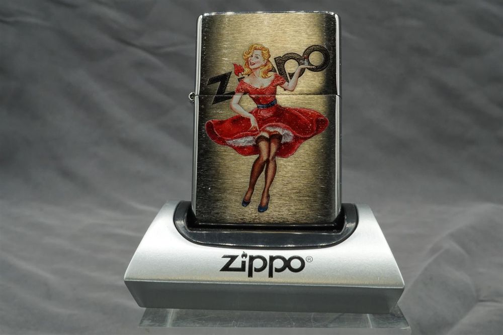 ZIPPO® Vintage Pin Up 2017 (Neu (gemäss Beschreibung)) in Mels für CHF ...
