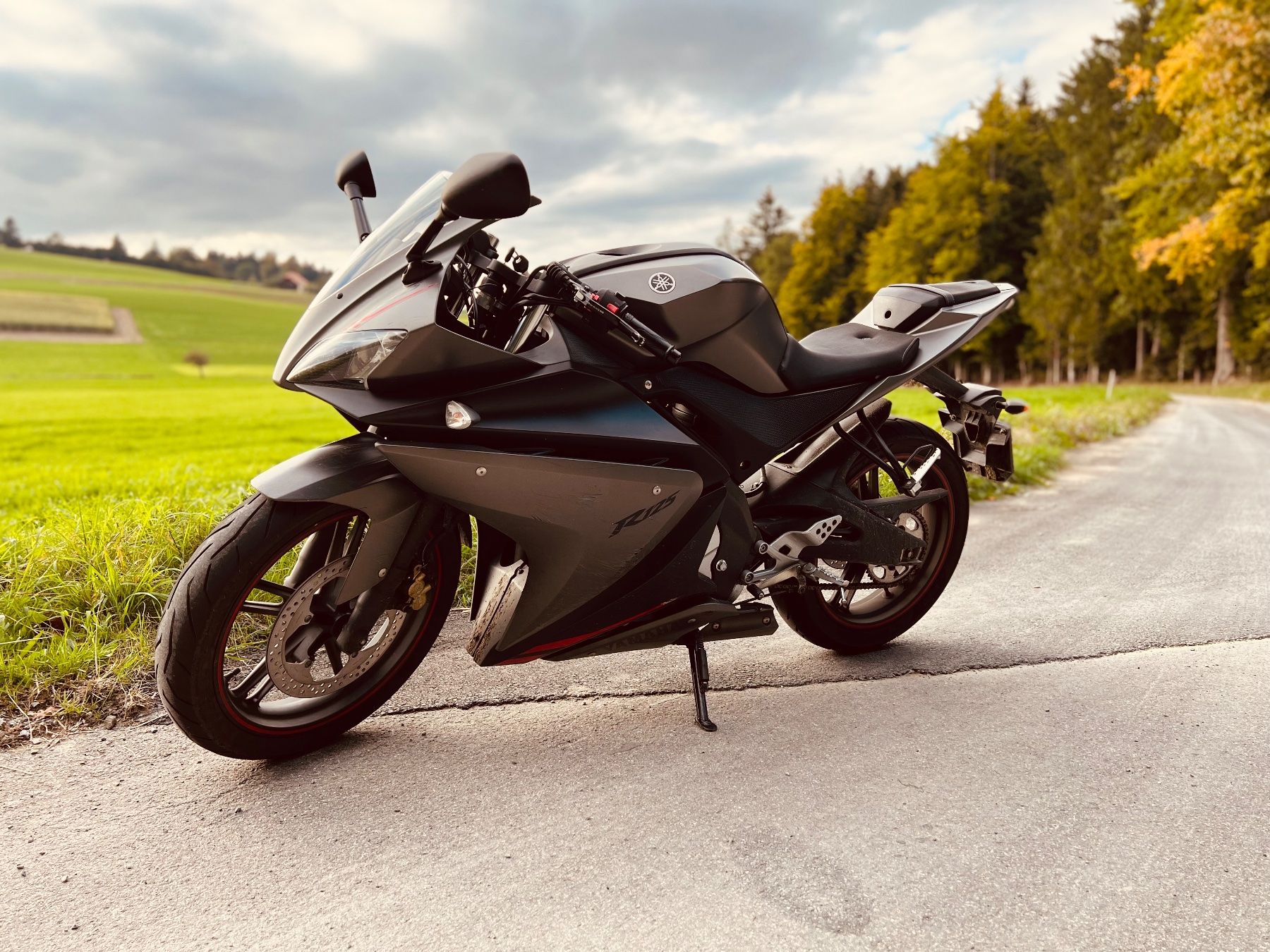 Spannende Yamaha Yzf R125 Gebraucht Bilder