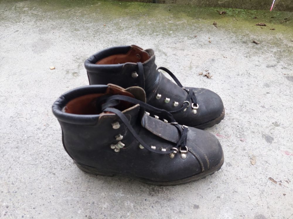 Militär Gebirgsschuhe Bally Gr. 29 Br. 5 (44) (Gebraucht) in Effretikon ...