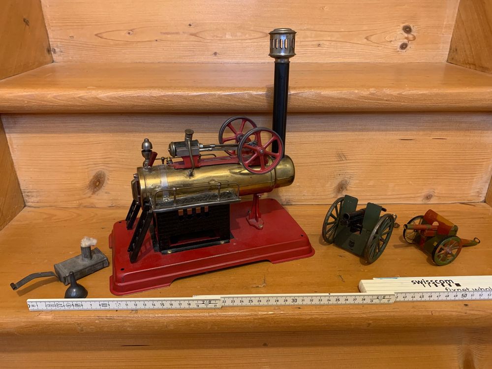 Spielzeug Dampfmaschine antik und Kanonen (Gebraucht) in Schüpfheim für ...