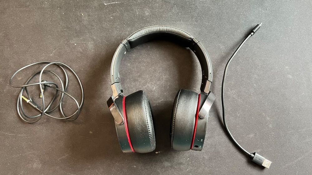 Sony MDR-XB950BT mit Aux- und Ladekabel (Gebraucht) in Schlierbach für ...