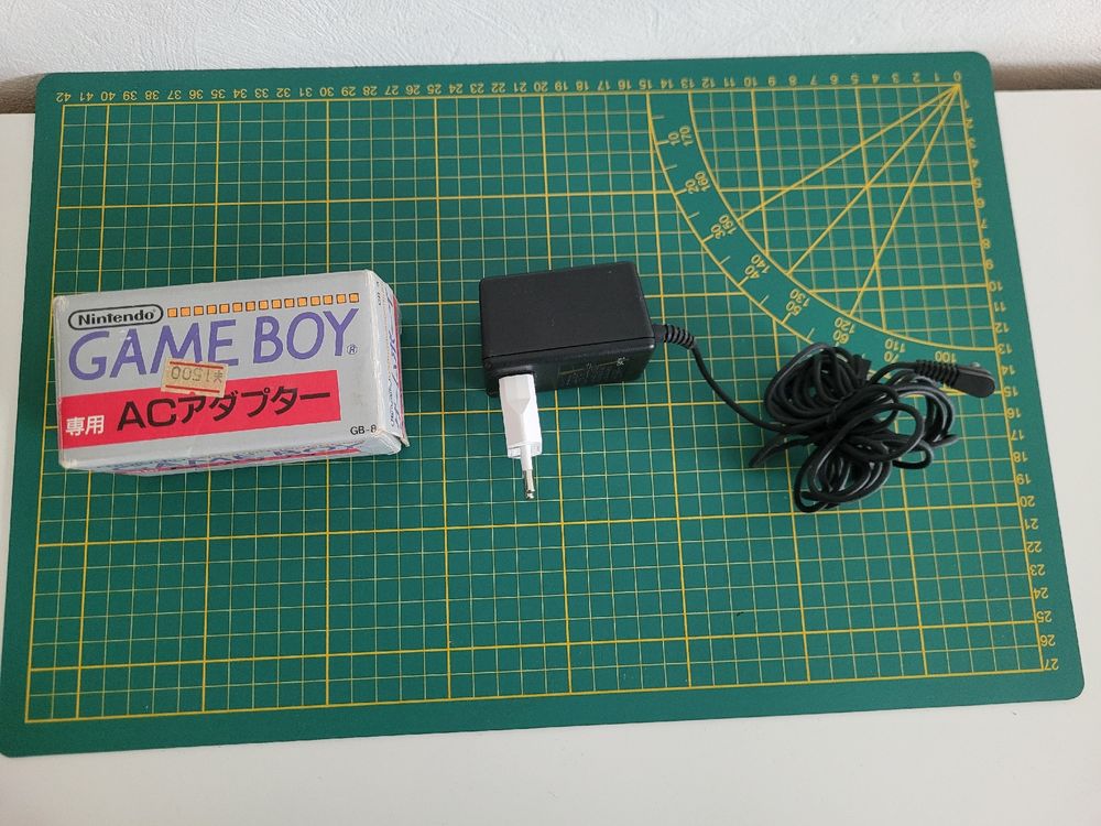 Official Gameboy AC adapter (Gebraucht) in Meyrin für CHF 45 – mit Lieferung auf Ricardo kaufen
