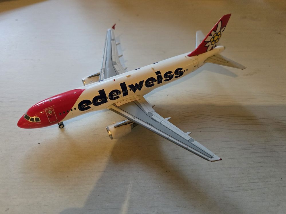 Edelweiss HB-IHZ model from JFOX, scale 1:200. With stand. (Gebraucht ...