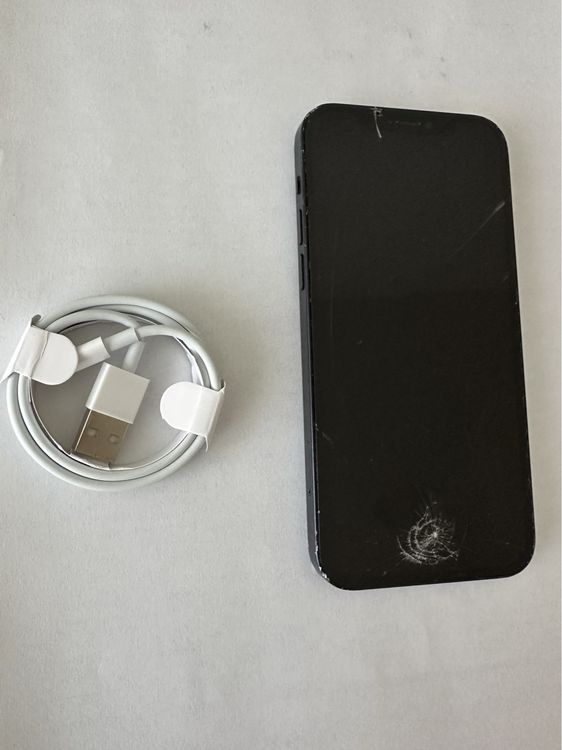 iPhone 12 64GB écran cassé | Kaufen auf Ricardo