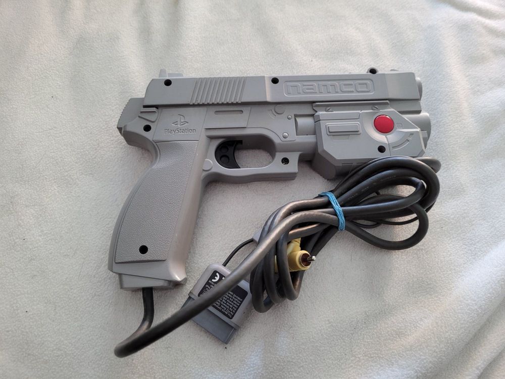 Sony Playstation 1 Light Gun (Gebraucht) in Kleindöttingen für CHF 34.9 ...