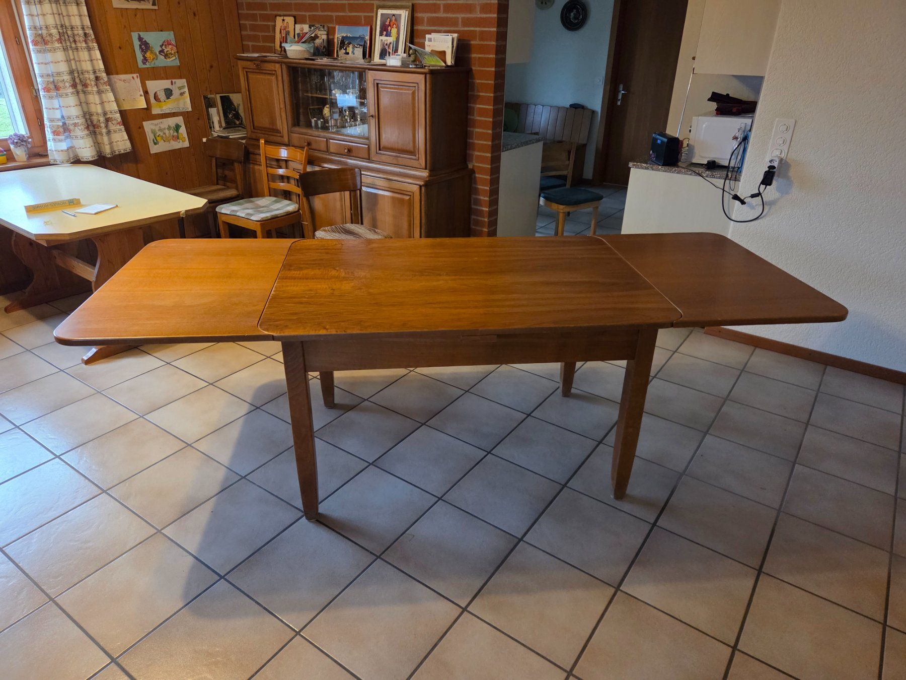 Stilvolle Esstisch Holz Massiv Ausziehbar Gebraucht Bildernie2404