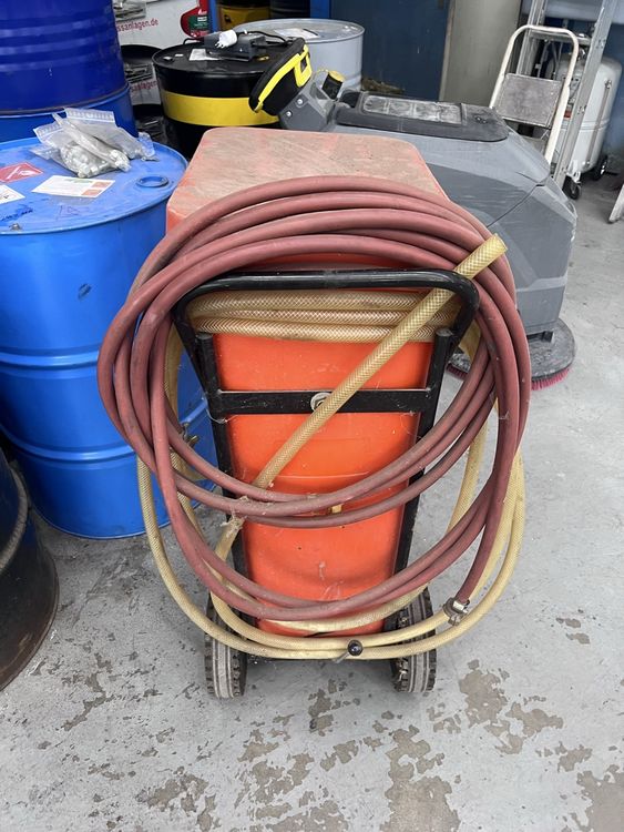 Sandstrahl Behälter mit sand (Gebraucht) in Bachenbülach für CHF 32 – nur Abholung auf Ricardo ...