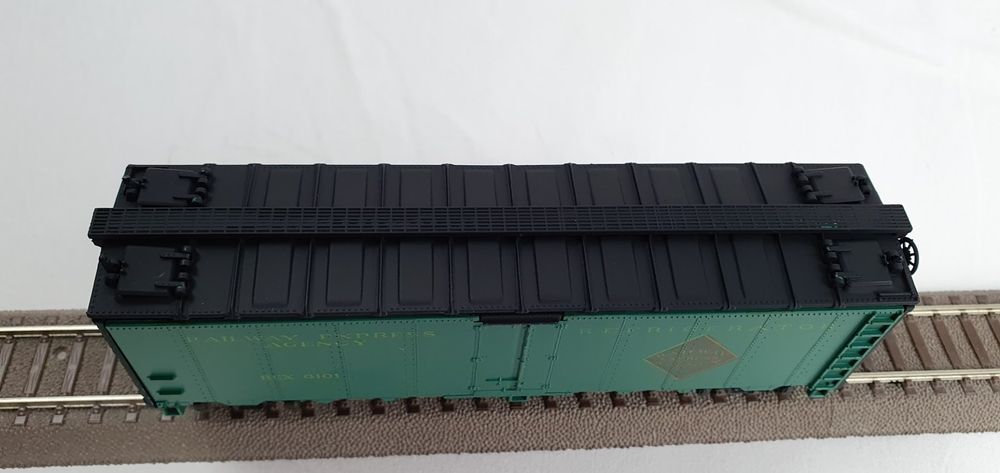 Athearn 1609 REX 6101 Railway Express Agency Reefer Boxcar | Kaufen auf ...