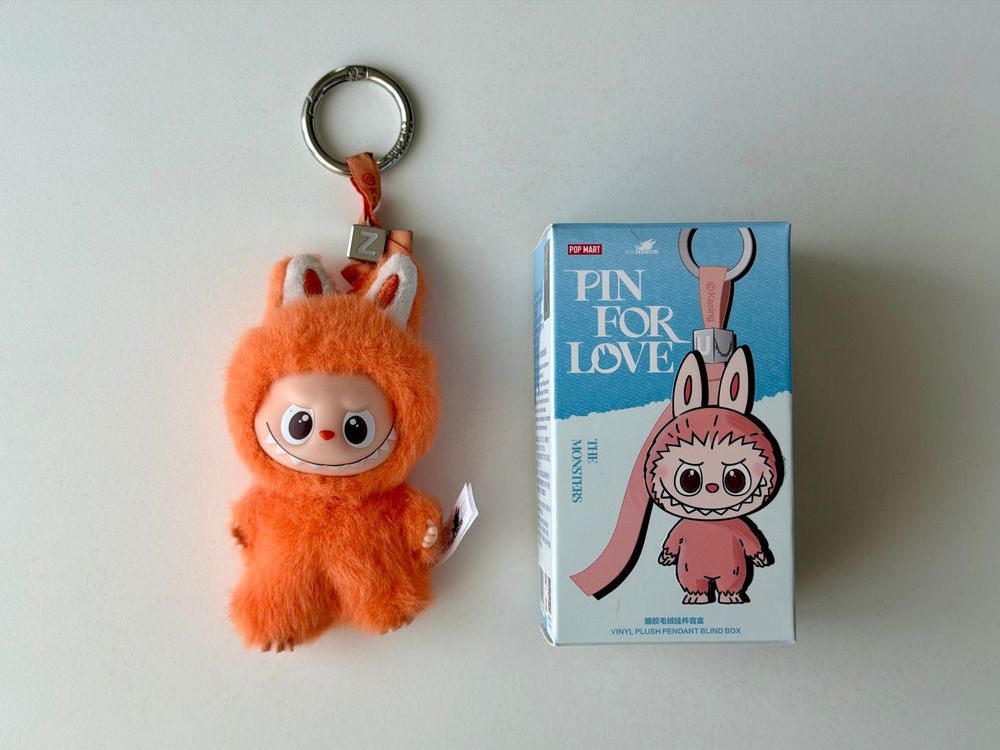 original Labubu (The Monsters) Pin for Love Z (zest) orange (Neu und ...