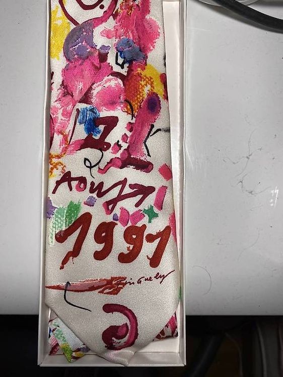 Cravate pur soie imprimé Tinguely pour 700 ans confédération (Gebraucht) in la Tour-de-Peilz für ...