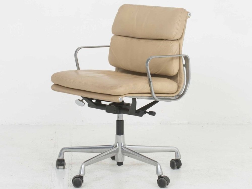 Eames EA 217 Soft Pad Bürostuhl von Vitra in Beige | Kaufen auf Ricardo