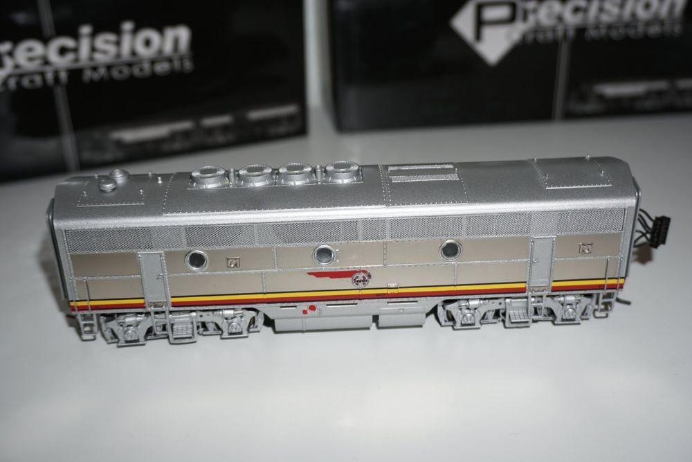 Precision Craft Models 308 - Santa Fe EMD F3 A+B sound H0/DC (Gebraucht ...