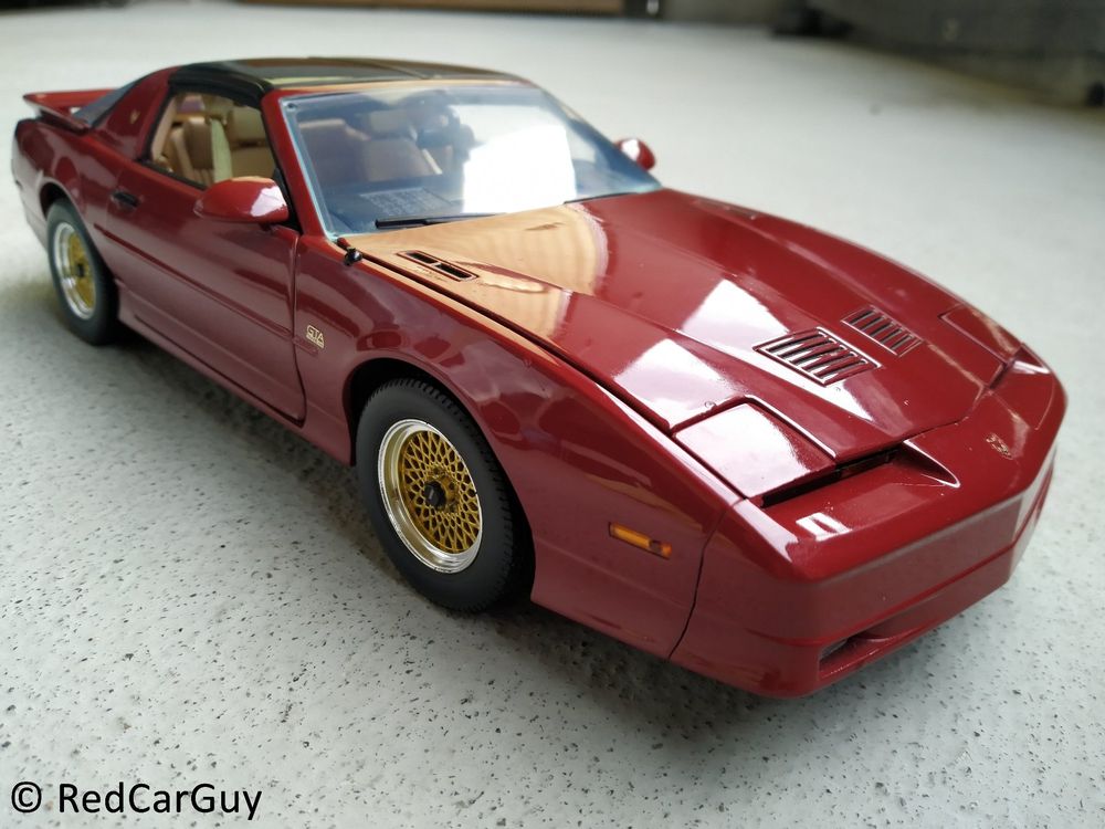 Pontiac Firebird Trans Am GTA in Flame Red von 1989 in 1:18 (Neu ...