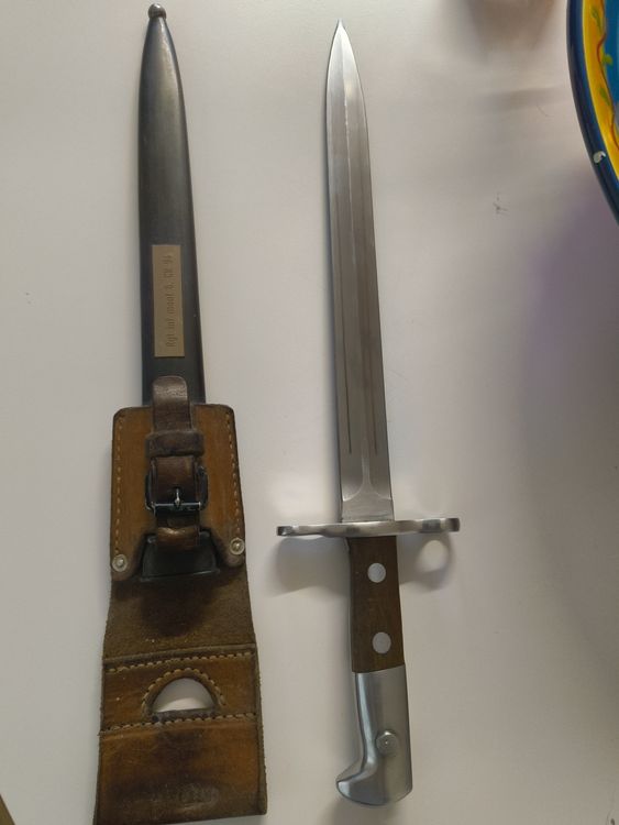 Schweizer Bajonett Elsener Schwyz mit Lederscheide (Gebraucht) in Rossrüti für CHF 36 – mit ...