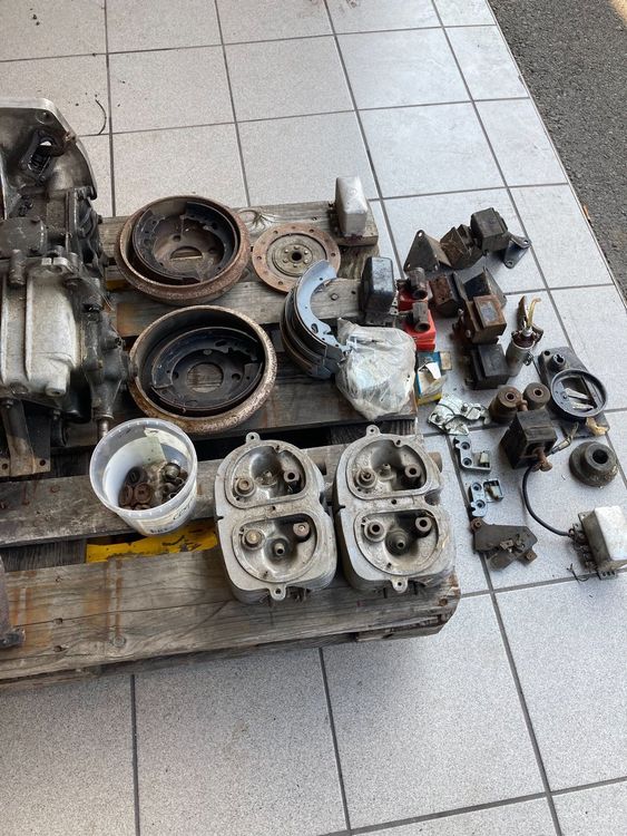 BMW 700 Ersatzteile Lot. Oldtimer. (Gebraucht) in Vellerat für CHF 120 ...