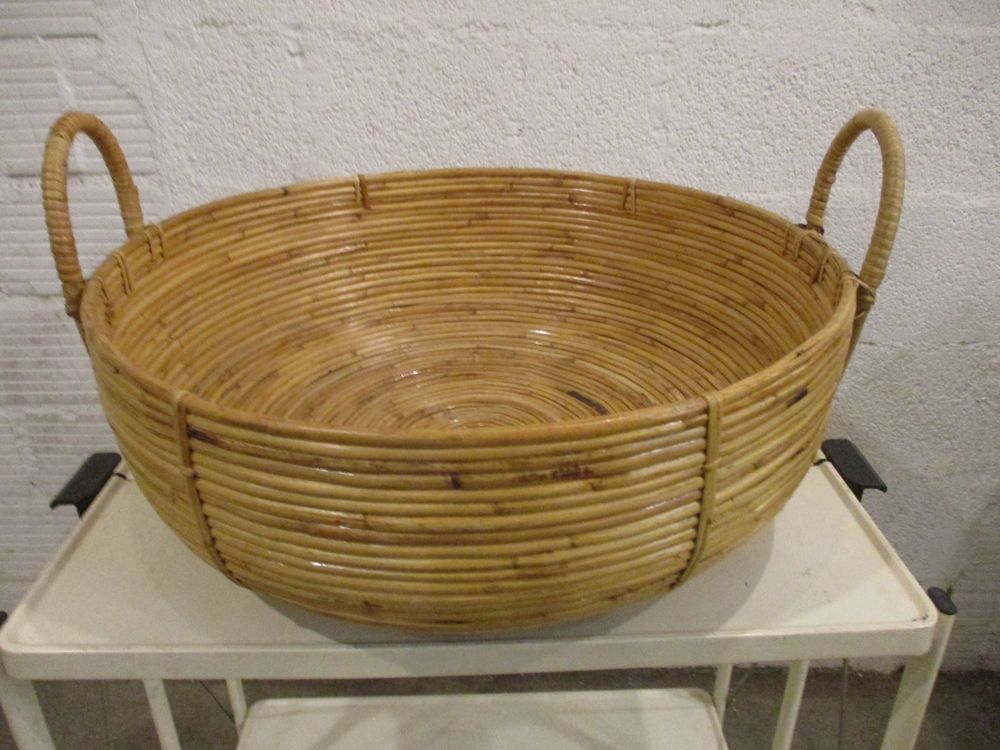 Runder leicht ovaler Korb aus Bambus DM ca. 54 cm (Gebraucht) in Marly ...
