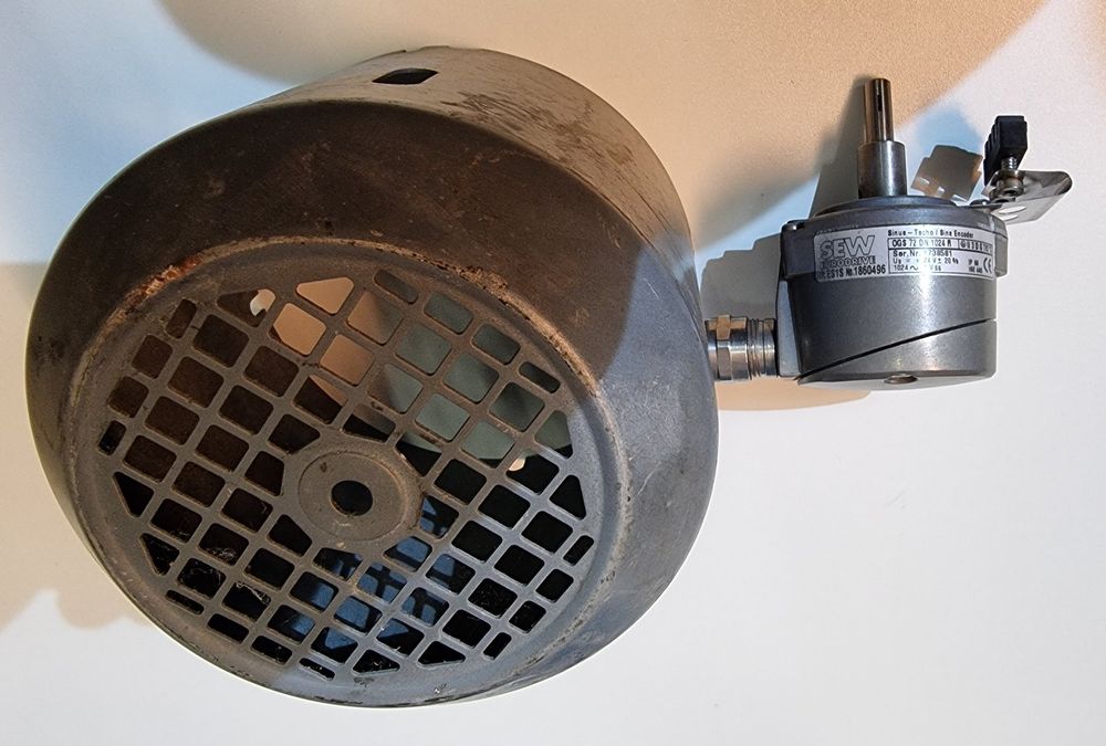 SEW EURODRIVE OGS72 DN 1024 R Sinus Tacho 1860496 Typ:ES1 (Gebraucht ...