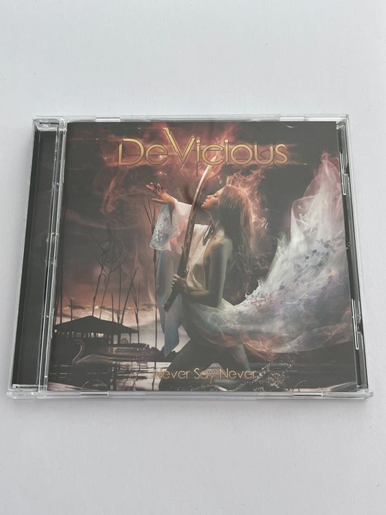 DE VICIOUS - Never say never | Kaufen auf Ricardo