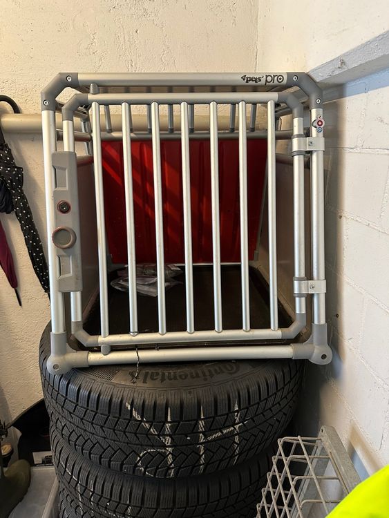 Hundebox 4Pets Pro 3 Small (Gebraucht) in Volketswil für CHF 100 – nur ...