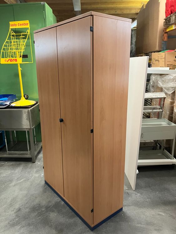 Doppeltür Aktenschrank m. 4 Metalltablaren ohne Schl. ab 1.- (Gebraucht ...