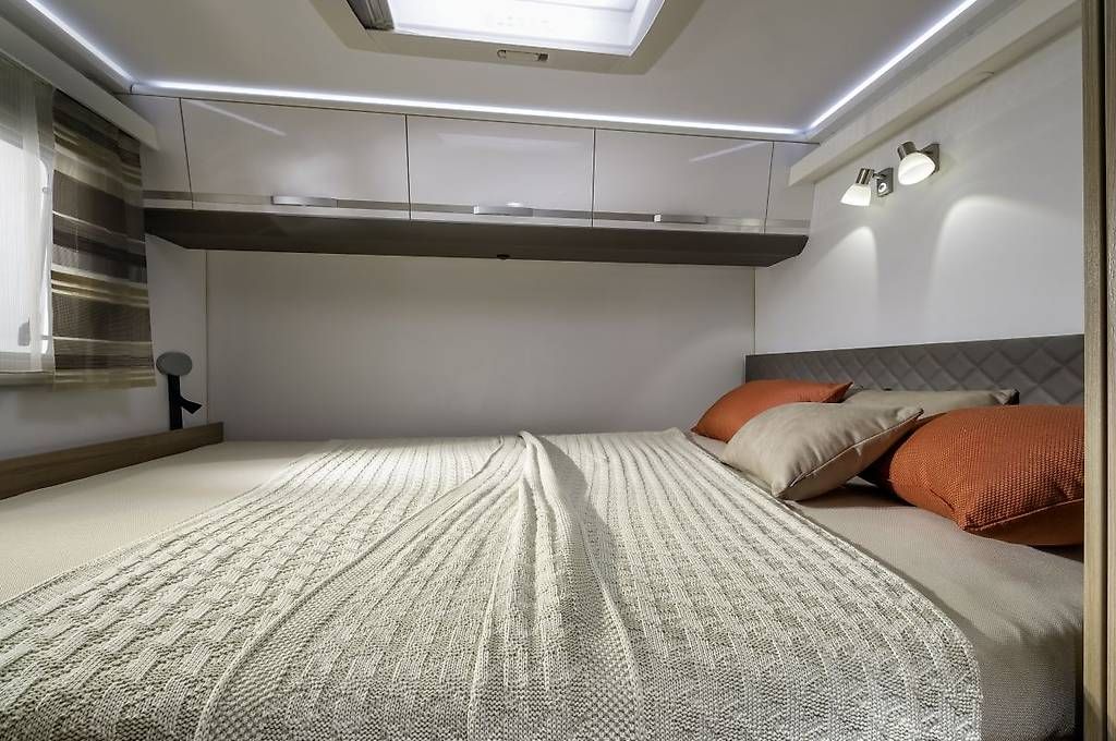 Location Campingcar Adria Coral XL Plus 670 (D'occasion) à Bévilard ...