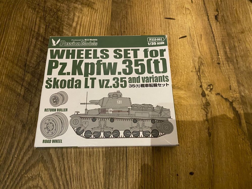 1/35 WHEELS SET FOR PZ.KPFW.35(T) AND VARIANTS | Acheter sur Ricardo