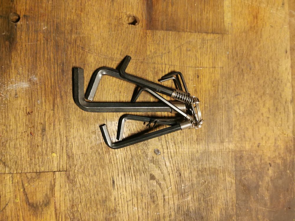 Imbus Set (Gebraucht) in Arth für CHF 8 – nur Abholung auf Ricardo kaufen