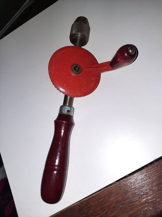 trapano a mano vintage (Usato) a Biasca per CHF 12 – con consegna ...