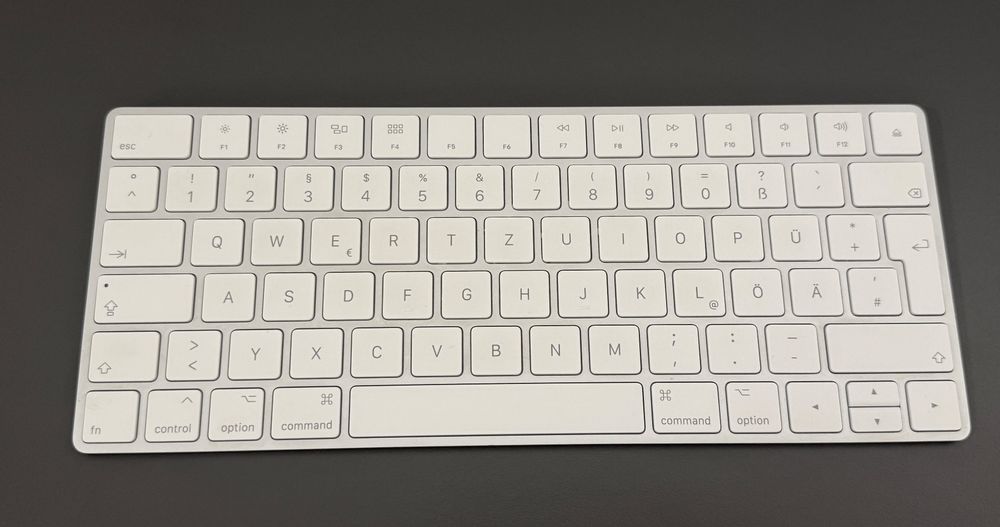 Klassisches Apple Magic Keyboard Deutsch Kabellos Bluetooth (Gebraucht ...