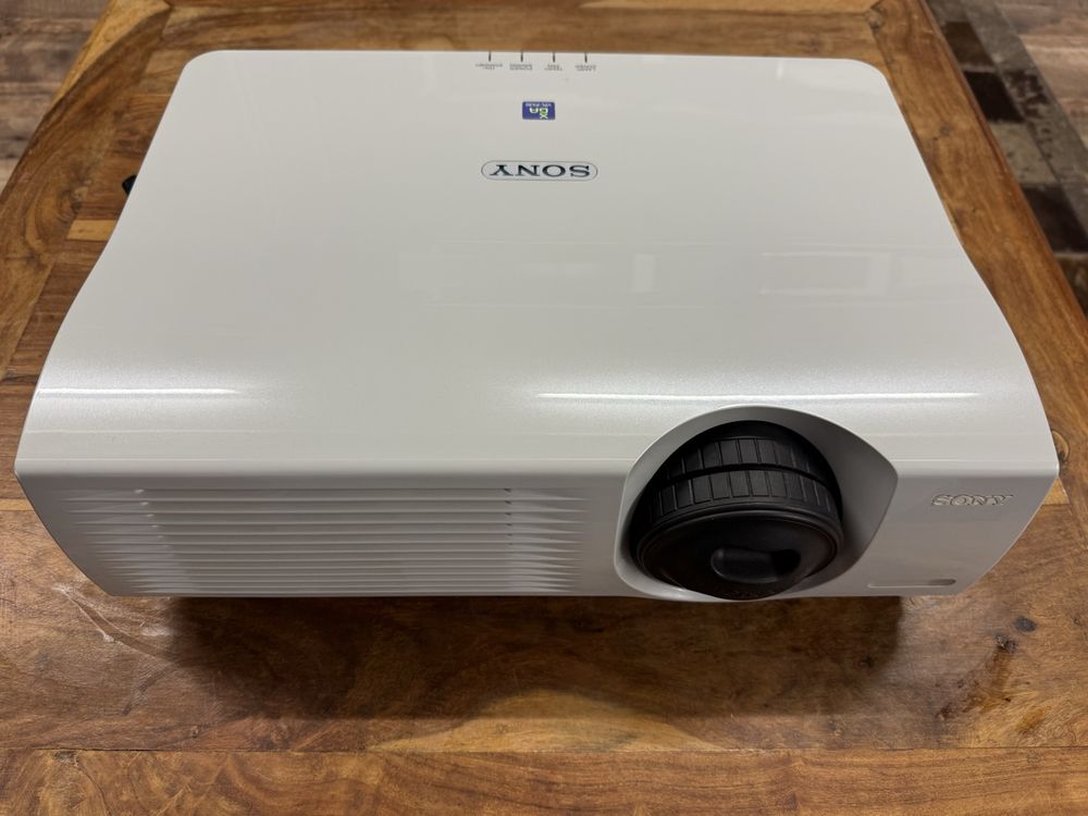 Beamer Sony Data Projektor VPL-PX40 (Defekt) in St. Gallen für CHF 10 ...