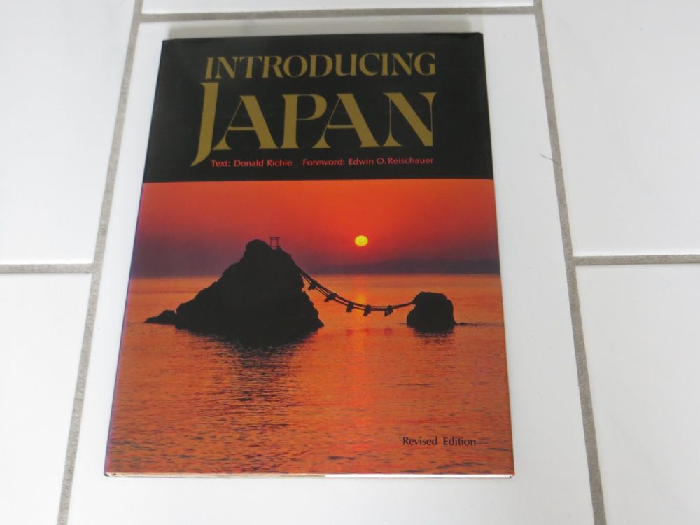 Buch / Book: Introducing Japan in english with many pictures (Gebraucht ...