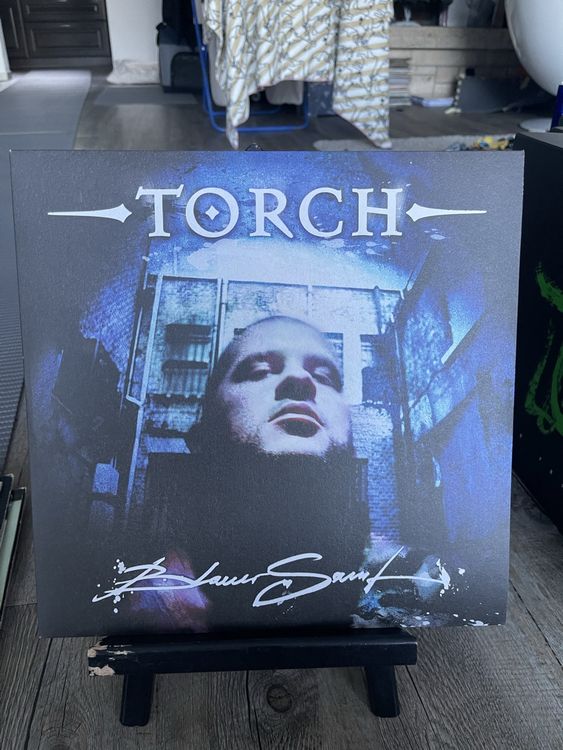 Torch / Blauer Samt (Gebraucht) in Dagmersellen für CHF 75 – mit Lieferung auf Ricardo kaufen