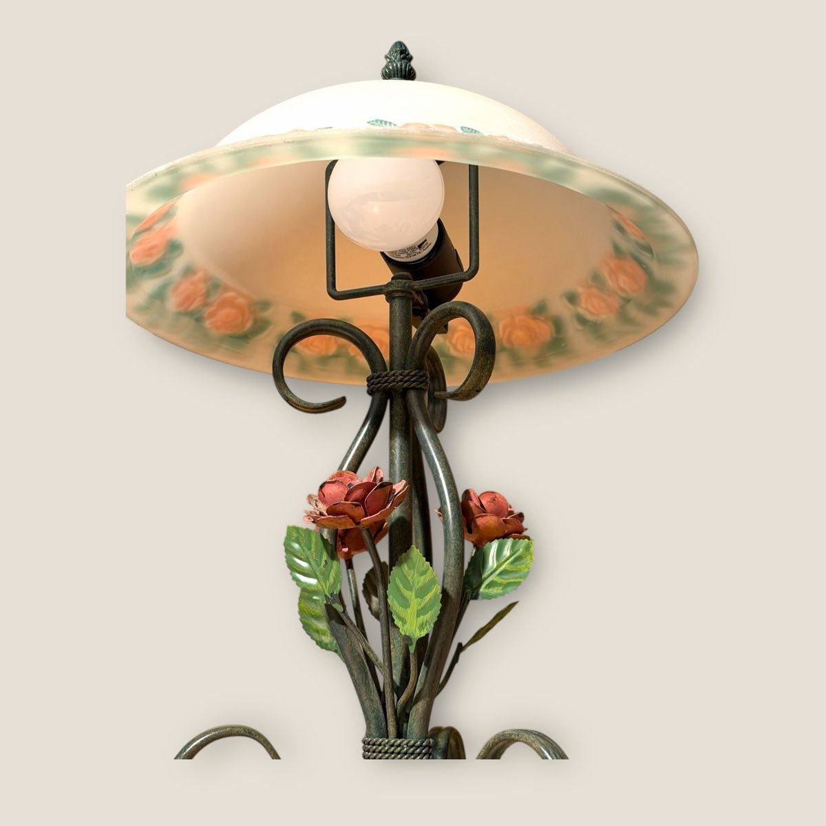 Vintage Rose Table Lamp - Charming Floral Accent Light (D'occasion) à ...